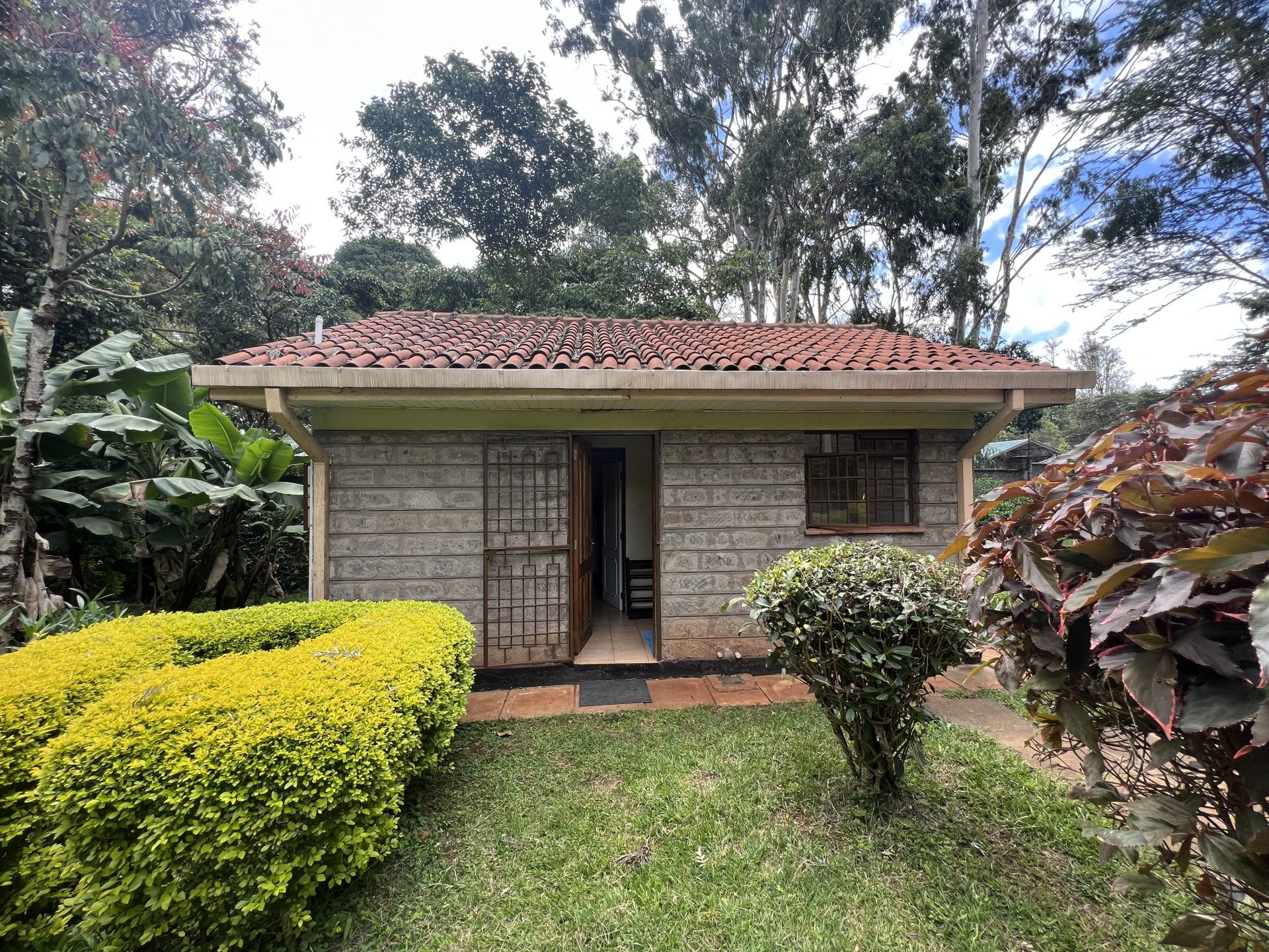 Delightful and characterful 1 bedroom house - Diamond City Villas