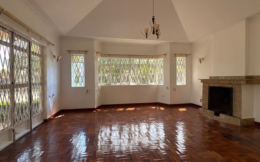 Elegant 3 Bedroom All En-Suite House with DSQ and Private Yard on ...